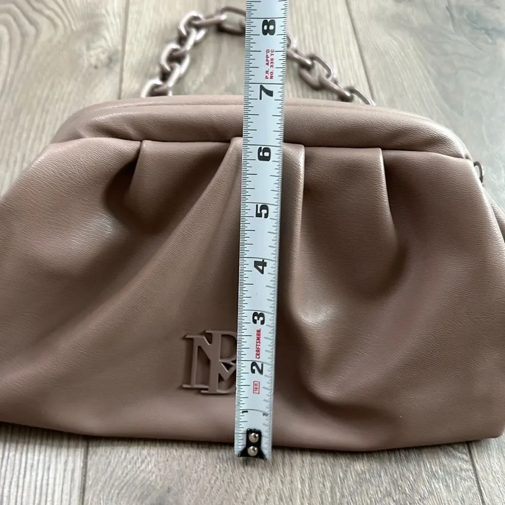 Badgley Mischka | Bags | Nwot Badgley Mischka Wrapped Frame Taupe Brown ...